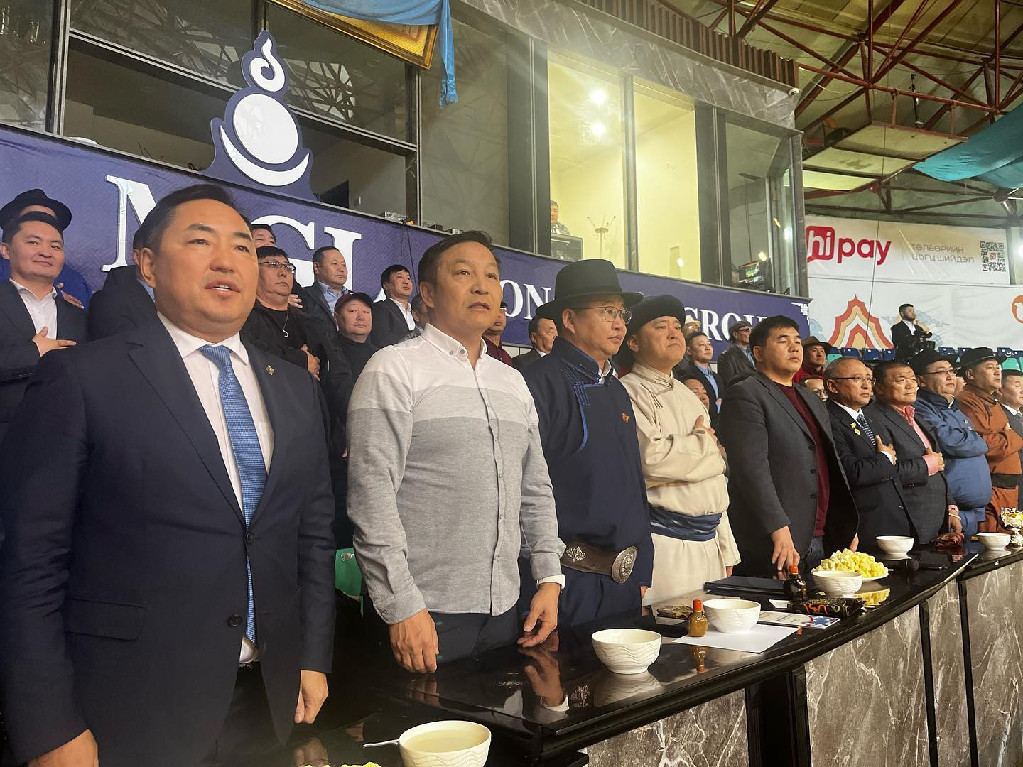 Ардчилсан намын 33 жилийн ойд зориулсан бөхийн барилдаан үргэлжилж байна | iSee.mn