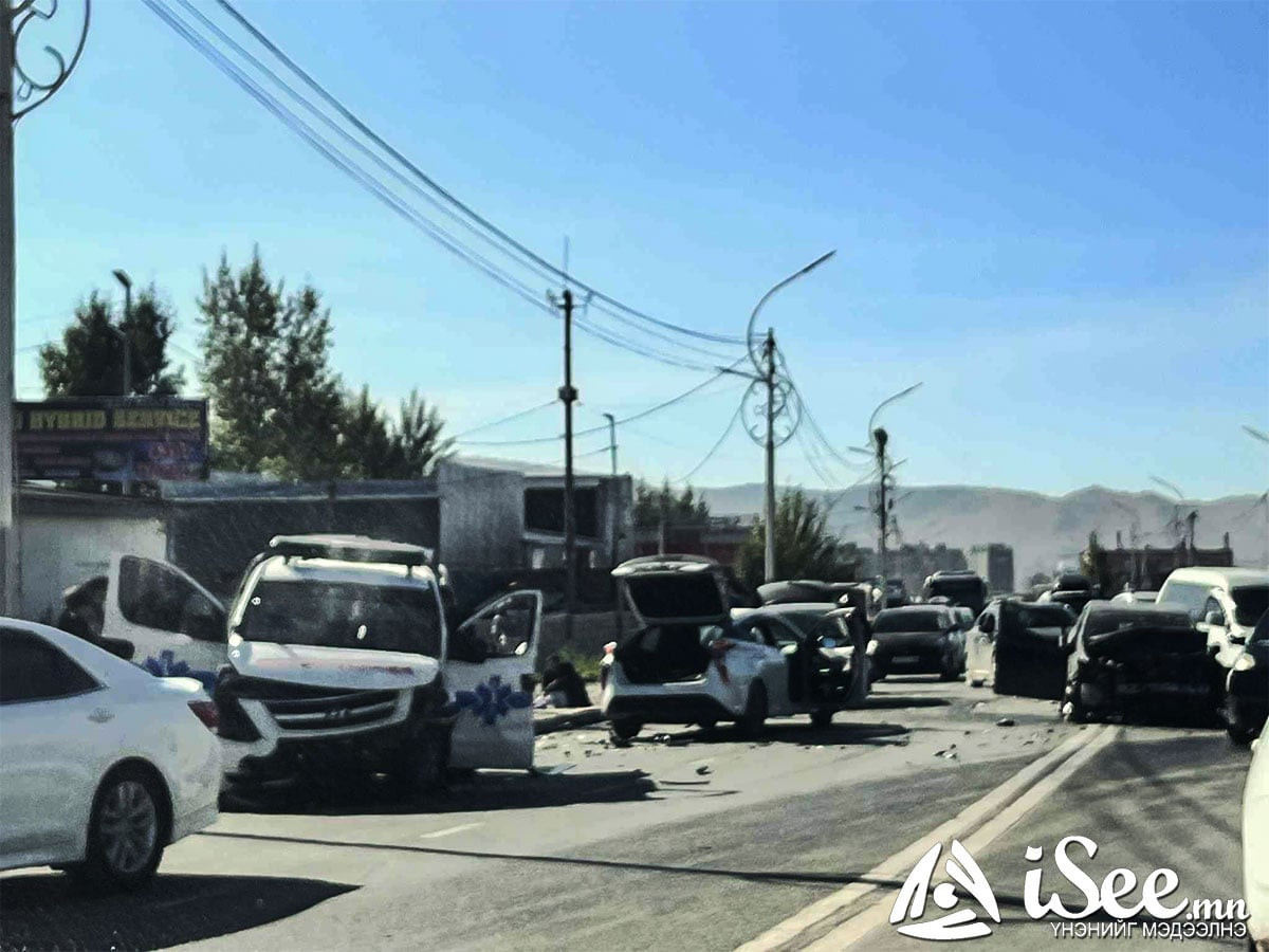 СЭРЭМЖЛҮҮЛЭГ: Түргэний тэрэг, суудлын автомашинтай мөргөлдөж, дөрвөн ...