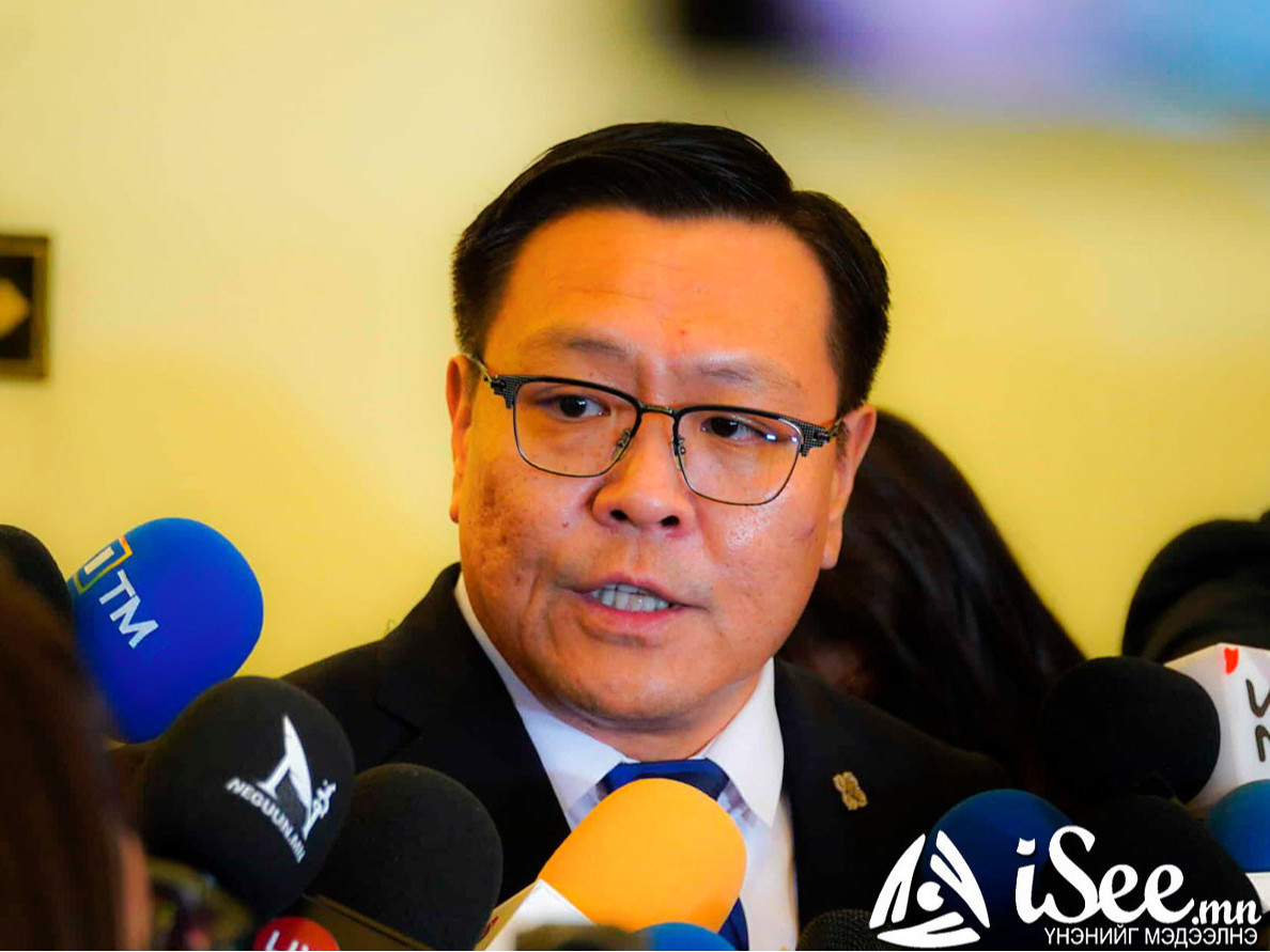 Үндсэн хуулийн дагуу УИХ ын гишүүн Б Баярбаатар МАН ын Хяналтын хорооны даргынхаа ажлыг