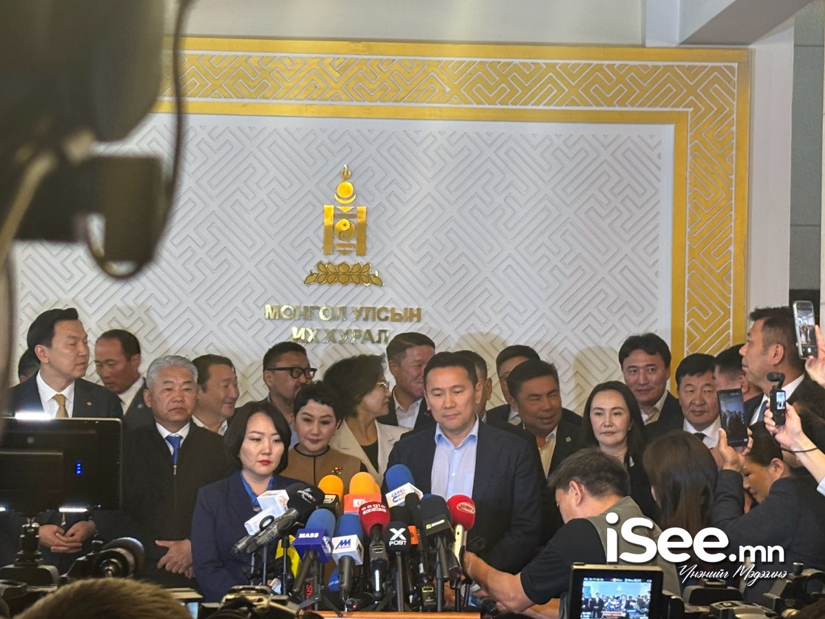 Д Энхтүвшин УИХ ын дарга Д Амарбаясгалан бүрэн эрхээсээ түдгэлзэж хуулийн байгууллагаар