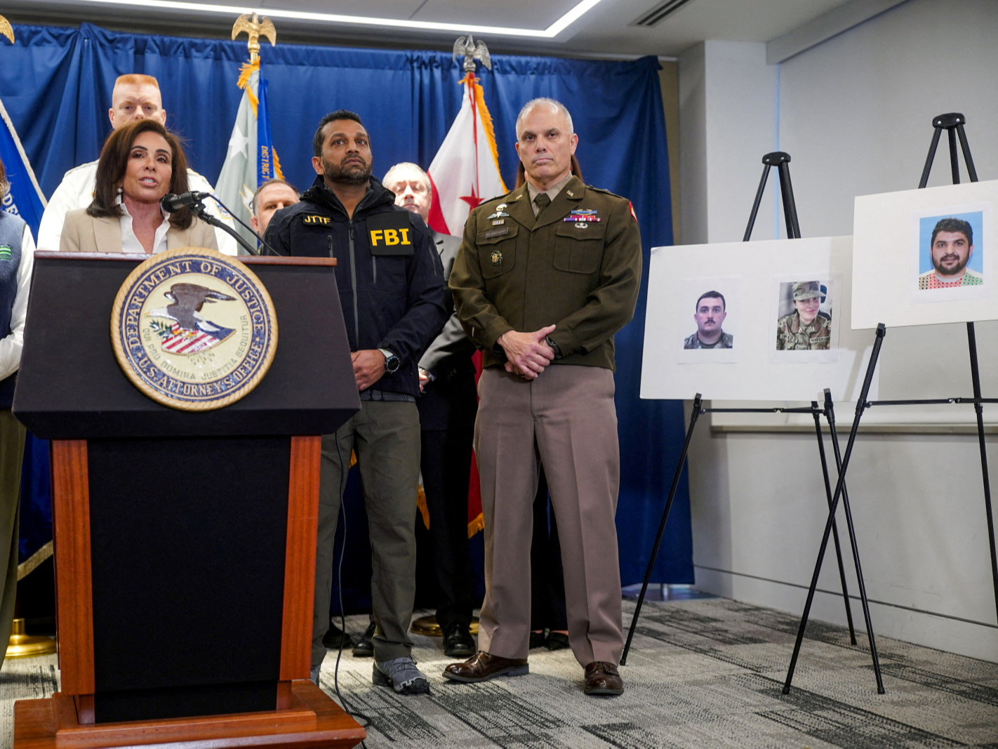 АНУ-ын Үндэсний гвардийн хоёр цэргийг буудсан этгээд Афганистаны Тагнуулын төв газартай хамтран ...