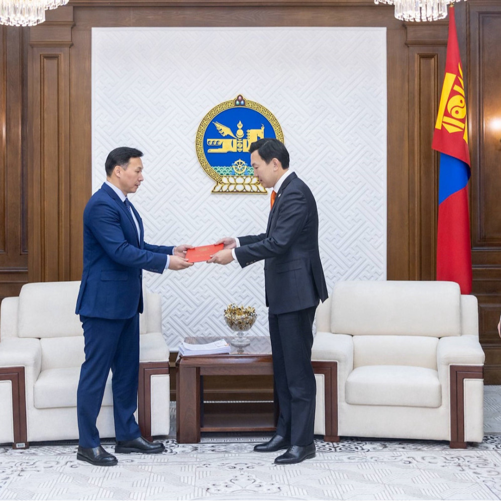 Улс төр | iSee.mn