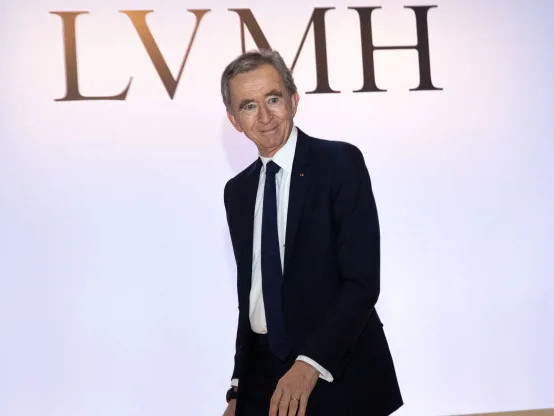 Lvmh компанийн тэргүүн Бернар Арно дэлхийн хамгийн баян хүн болжээ Isee Mn