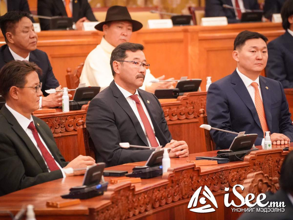 Цэргийн албыг 10-аас доошгүй жил хаагаад ажлаас чөлөөлөгдвөл 18 сарын ...