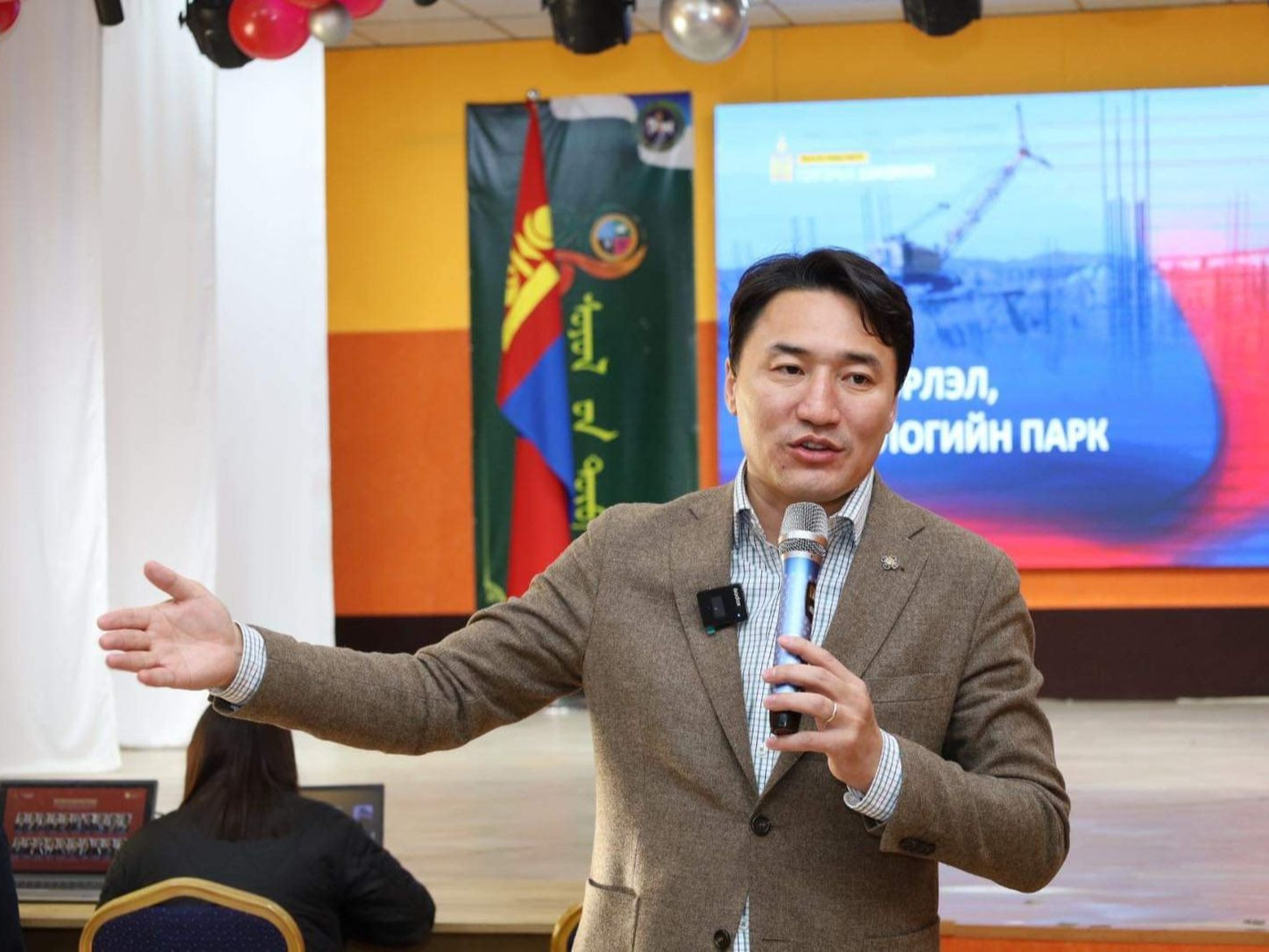 Г.Дамдинням: Иргэд УИХ-тай хамтраад Үндэсний баялгийн санг хянаад явна ...