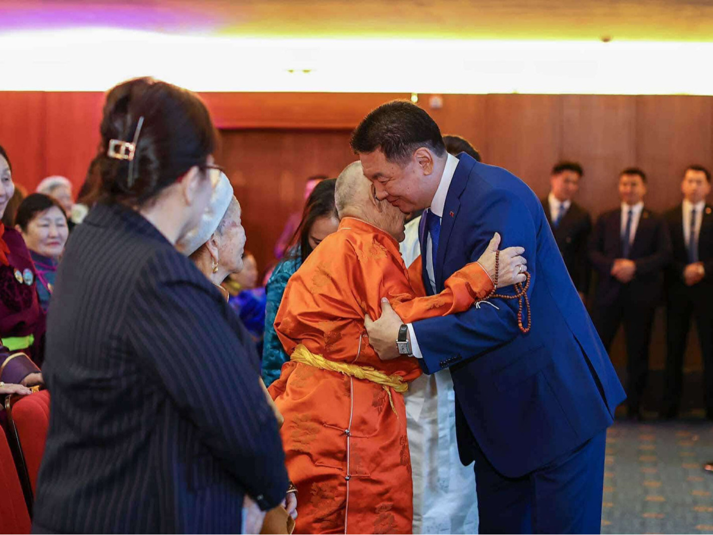 У.Хүрэлсүх: Энэ жилээс одонт ээжүүдэд олгодог мөнгөн урамшууллын ...
