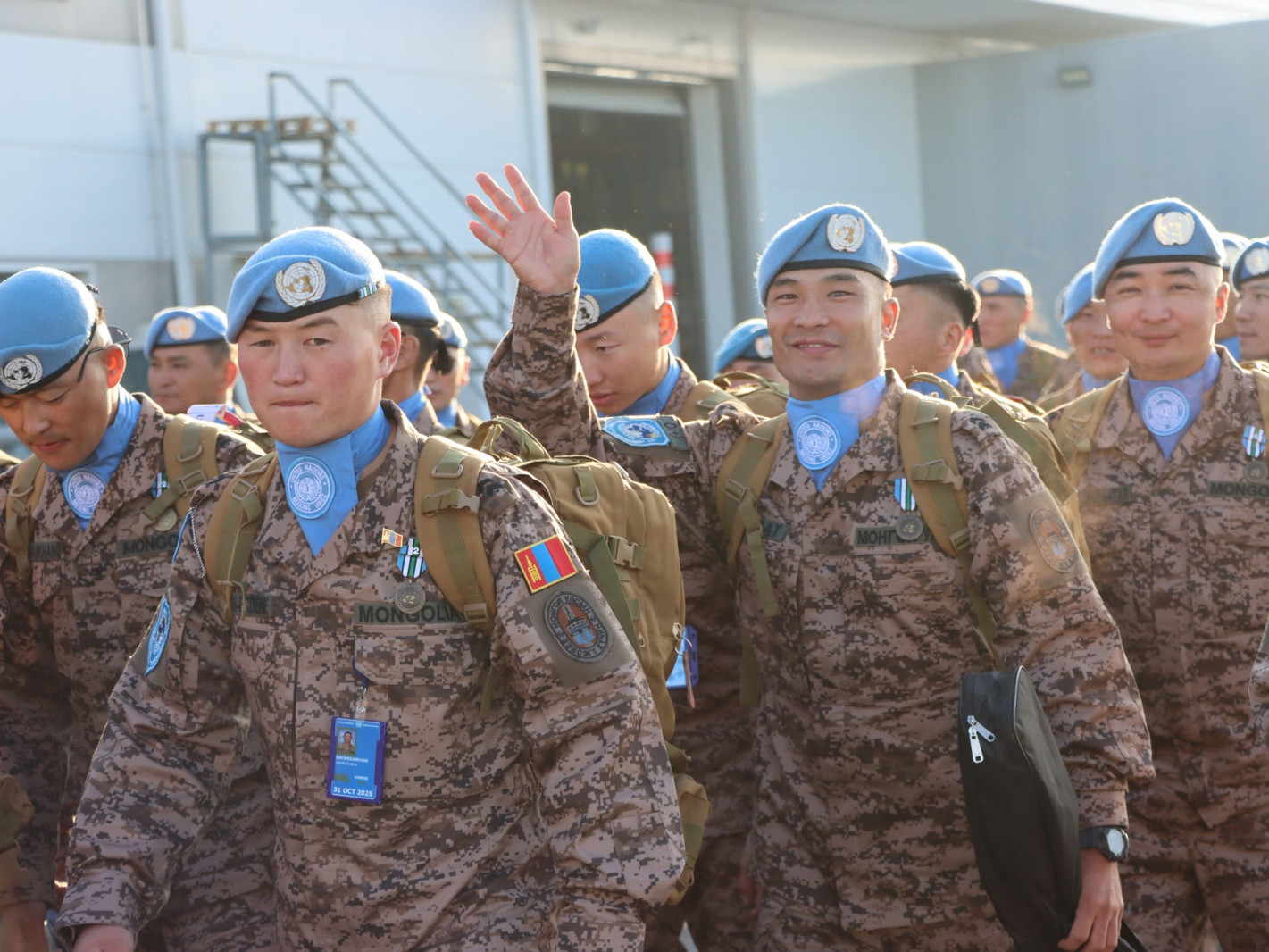 Суданд үүрэг гүйцэтгэсэн энхийг сахиулагчид эх орондоо ирлээ | iSee.mn