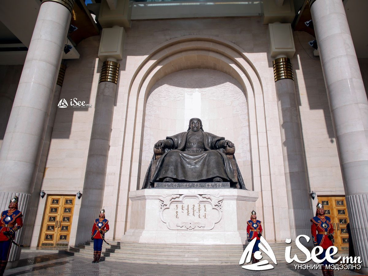 Их эзэн Чингис хааны мэндэлсэн өдөр Тусгаар тогтнолын баяр ажлын өдөр таарч хоёр өдөр бүх