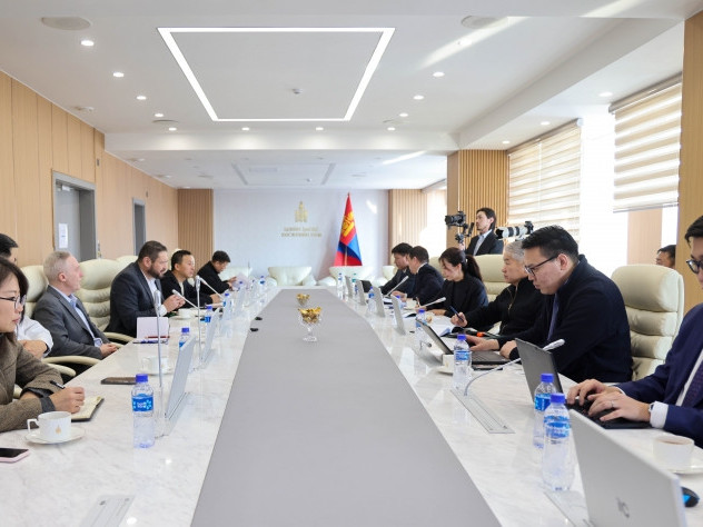 АНУ-ын сэргээгдэх эрчим хүчний компаниудын төлөөллийг хүлээн авч уулзлаа | iSee.mn